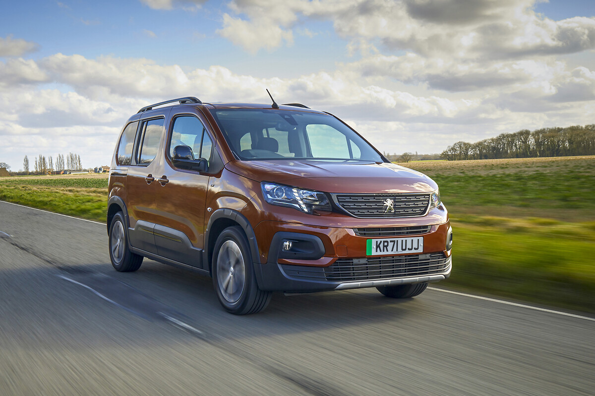 PEUGEOT ANNOUNCES REVISED PRICING FOR e RIFTER Peugeot Stellantis