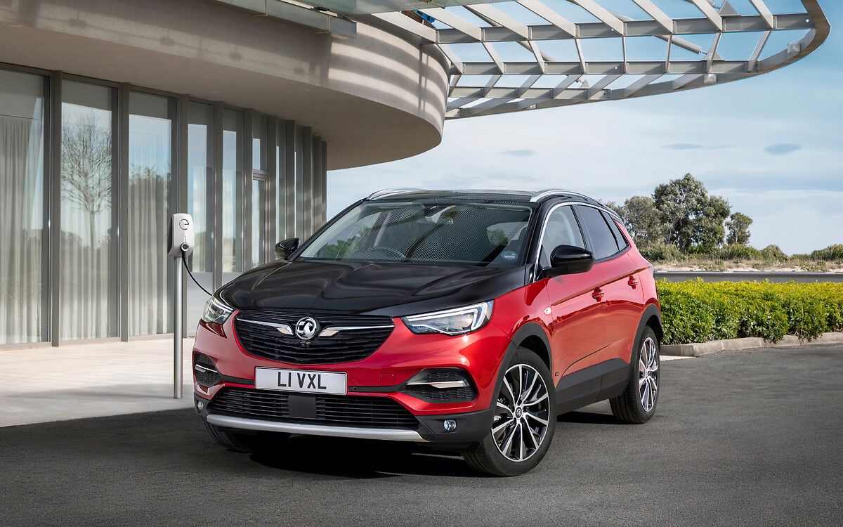 Vauxhall grandland x hybrid & hybrid4 store